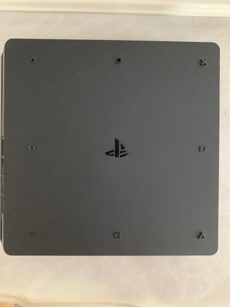 Play station 4 Slim 1 Tb 2021 года