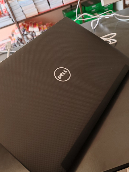 Dell noutbuk sotiladi\\nProssesor i7\\n32 GB ram\\n128 GB Ssd m2\\n2k ekran\\nKl