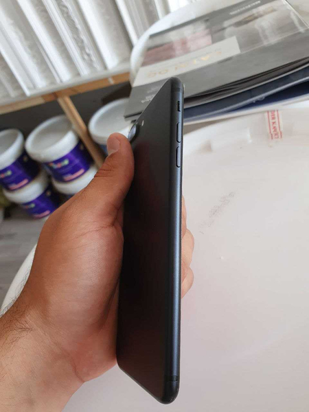 Iphone 7 plus  (128 Gb)