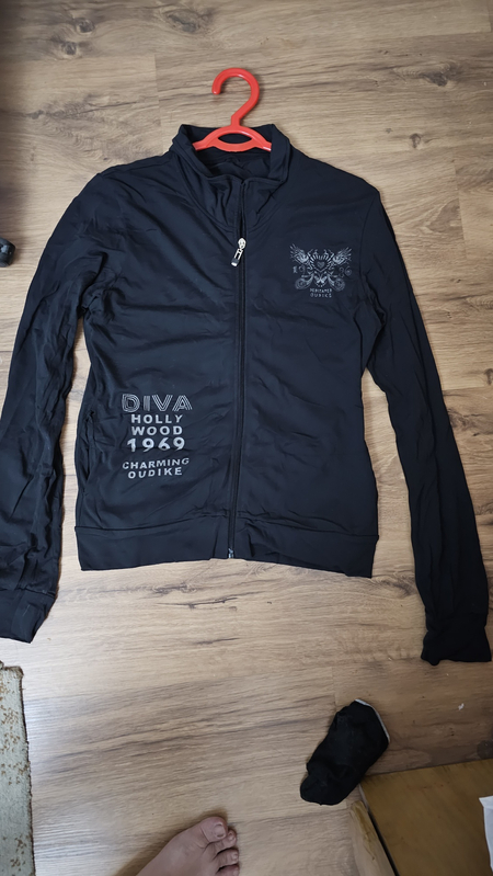 Продам женскую курточку