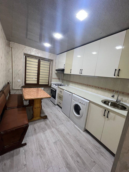 :1в2 квартира с балконам 2/6 Жуковская