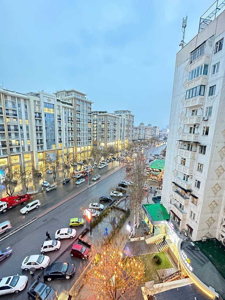 Продается 4в5/8/12 на Госпитальном (ISA)