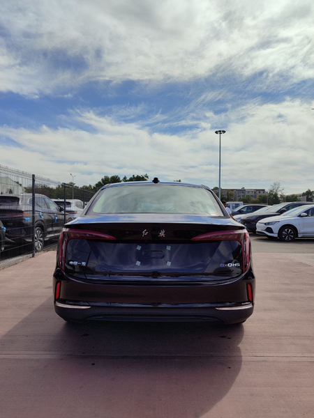 Hongqi e-qm5 500km full с гарантией