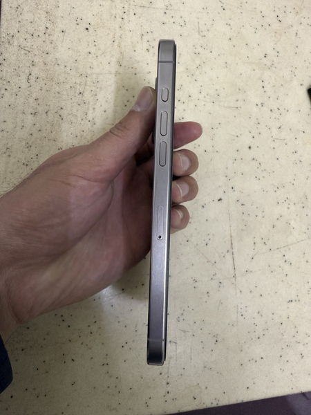 15 Pro Max 256 gb Natural Titan 100% batarey