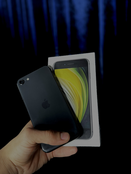 Iphone se 2020 srochna