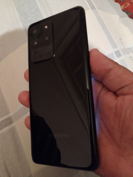 Samsung S20 Ultra 12/256 300$.
