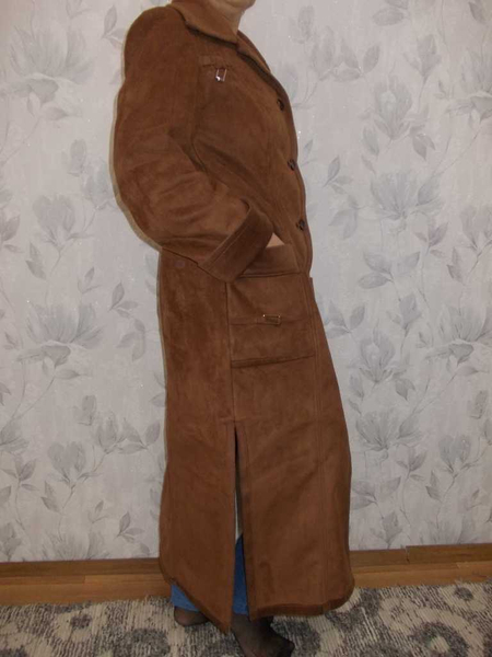 Легкое пальто, размер 48.