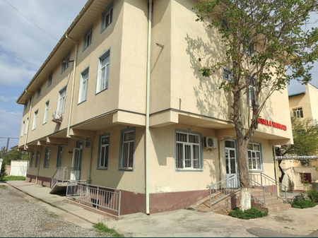Срочно продаю 2х ком квартиру на 2 этаже в городе , взаде горбальницы