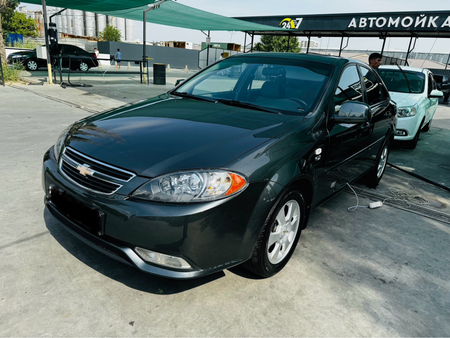Chevrolet Lacetti 2020 yil. Mokriy asfalt. 24 900 km.