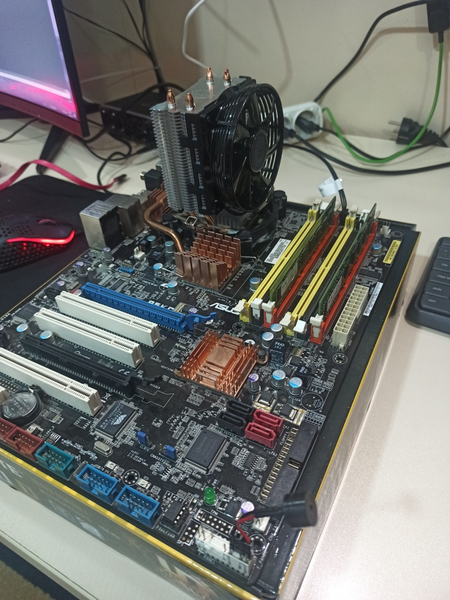 Продам комплект! Asus P5kc + Core 2 Duo e4700 + 4gb DDR3 + T20