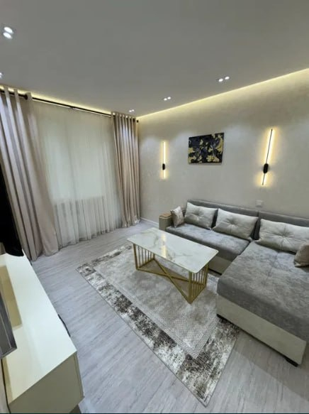 Uy sotaman Chilonzor7 2xona 4-etaj evro balkon 1.5*3 maydon 45 Machit