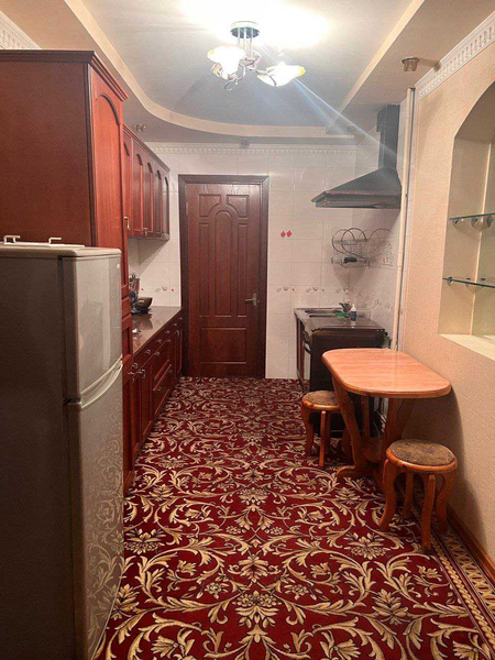 (К128961) Продается 5-ти комнатная квартира в Алмазарском районе.