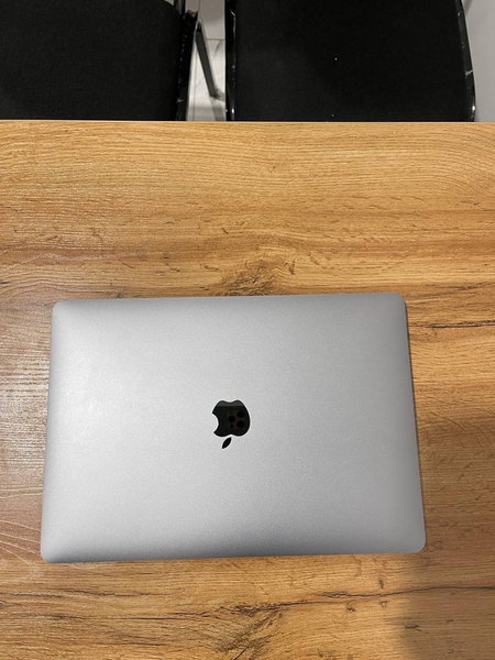 Macbook pro M2 2022