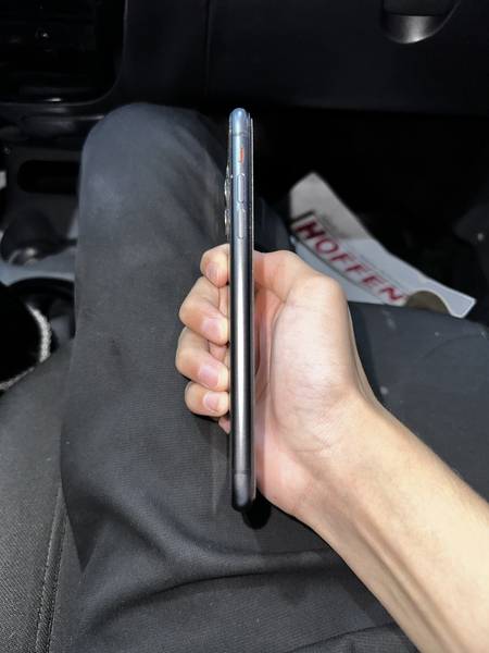 iPhone 11 bleck sarapina yo