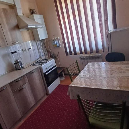 7-каватдан 2 хонали квартира жихозлари билан бирга сотилади.Лифт бор.Г