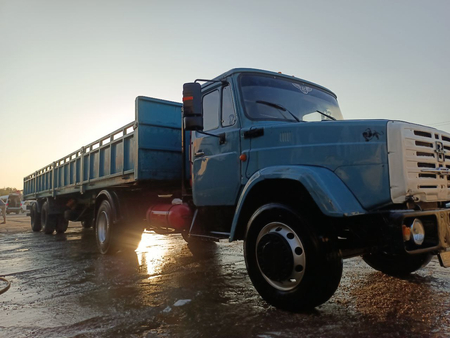 Zil 4331 sotiladi pritsepi bilan srochna