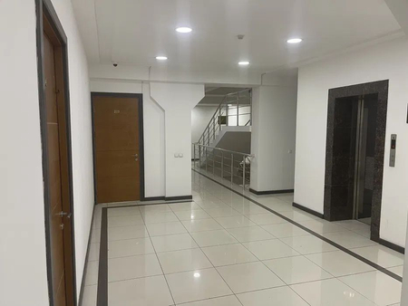Офис вдоль дороги ориентир Биржа(мост Аэропорт)