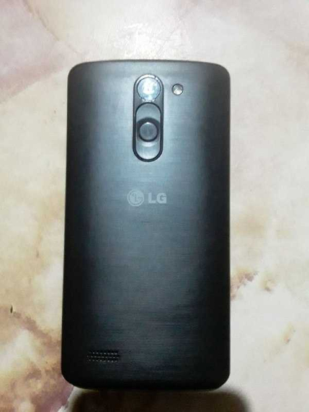 LG телефон в идеальном состоянии