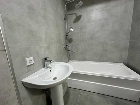 ЖК Greenwich • 3-комн • 75 м² • этаж 6/9 • [КР:031]