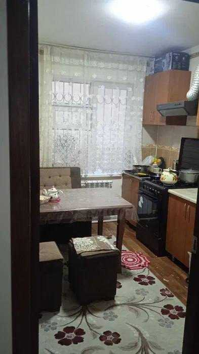 uy sotiladi chilonzor 16 balnitsyani oldi 2 xona 2 etaj 45000$