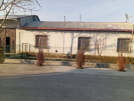 Дустлик махаласида Уй сотилади