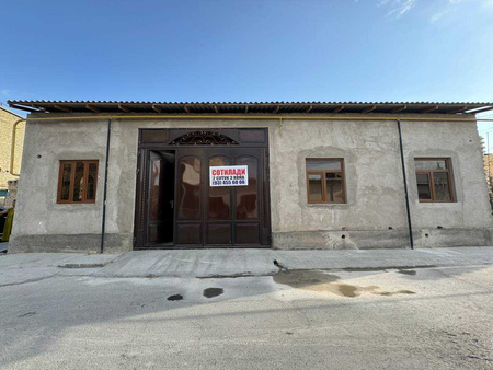 Tayyor 2 sotiqli 3 xonali hovli sotiladi