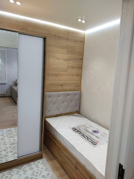Продам чиланзар 4 2в3-3-4 балкон 2х6