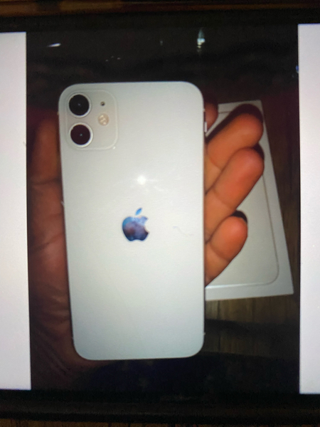 iPhone 11  tozaaa