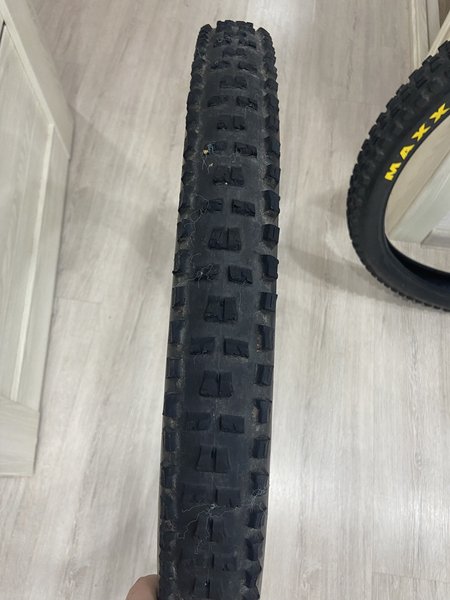 Шины 27,5 Maxxis Minion DHF и High Roller 2
