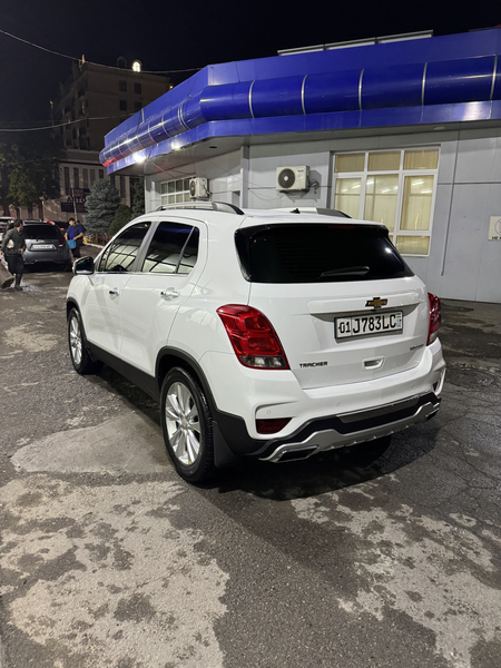 Tracker Avtomat Naqdga yoki Nasiya Savdoga Sotiladi.