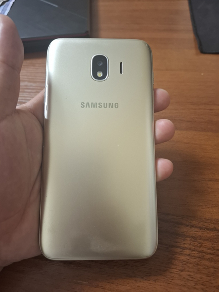Samsung J4 sotiladi