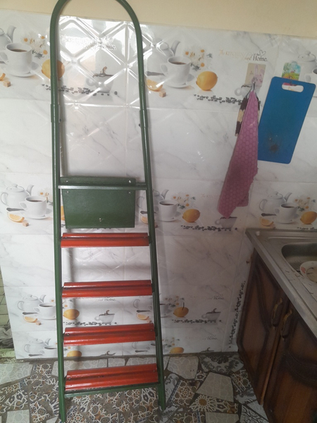 Продаётся стремянка металлическая ссср
