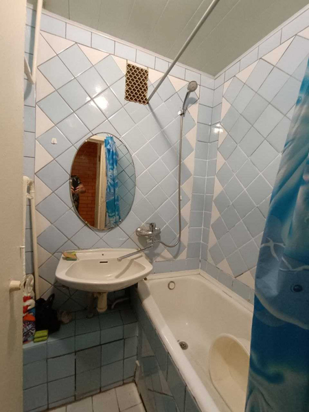 Продается квартира буюк ипак йюли место 3в4/3/5 кирпич 67м²