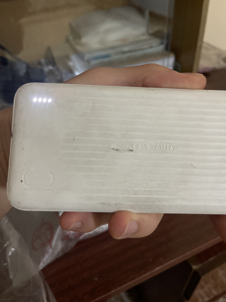 Power bank sotiladi