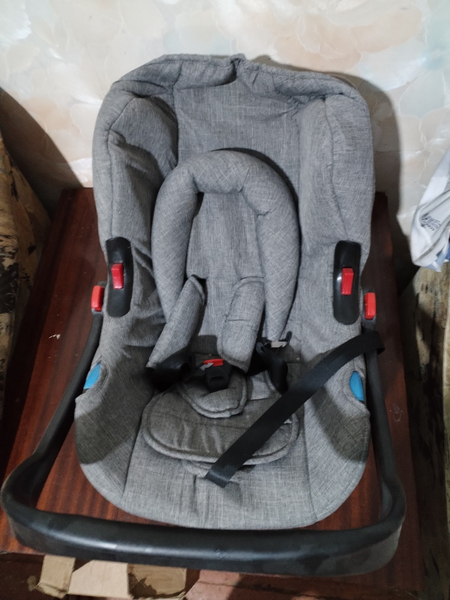 Детская коляска 3 в 1