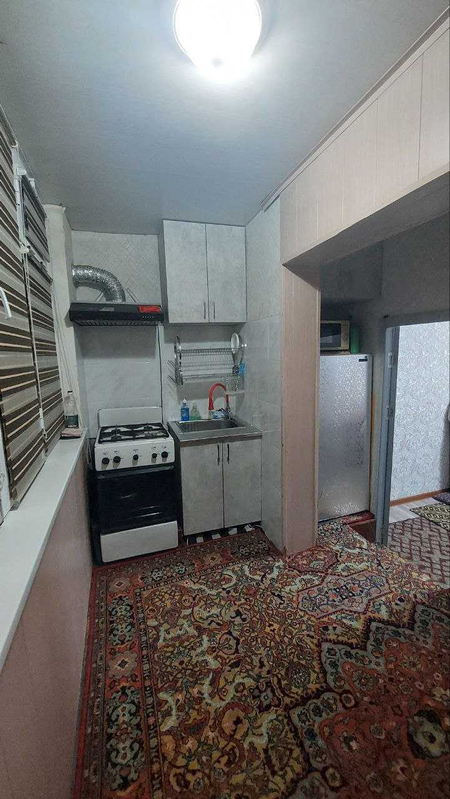 Квартира сотилади 2 хонали 3 хона қилинган. 4 этажка 4 этаж.