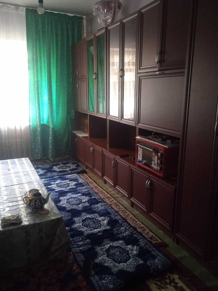 1 хонали кв сотилади, 8 м.р. Чирчик