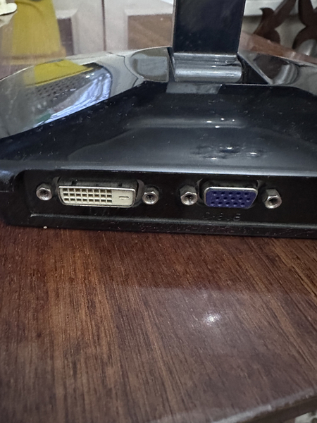 Aoc e2243Fw. 21.5 дюм