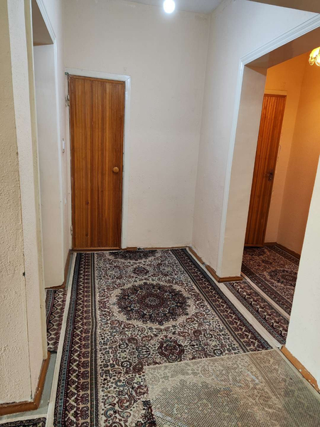Srochno Uy sotiladi 3x xonali
