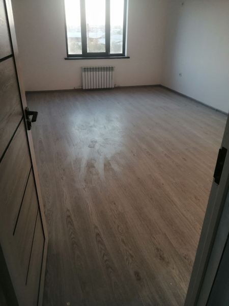 3 xona 92 kv 43000$ bilan 6 mln oylik tolov tayyor xonadon