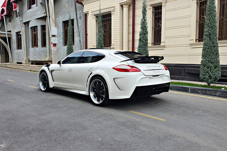 Porsche Panamera V8 Mansory Body kit Full Позиция Состаяние Идеално
