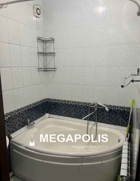 | Метро Мирзо 2 комнатная 6 квартал Чиланзара Продаю