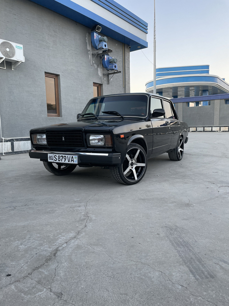 Vaz 2107  polni runing qilingan
