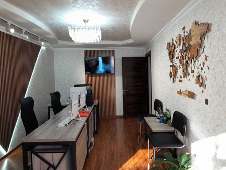 Срочно продается коммерческая помещения ОФИС с ЕВРО ремонтом !