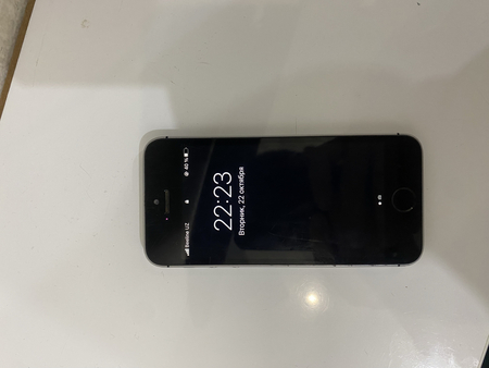 Iphone 5 SE yaxshi holatta