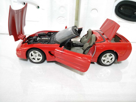 Моделька BBURAGO 1/18, CHEVROLET CORVETTE Convertible.