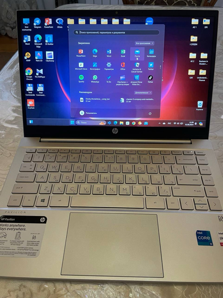 Laptop 