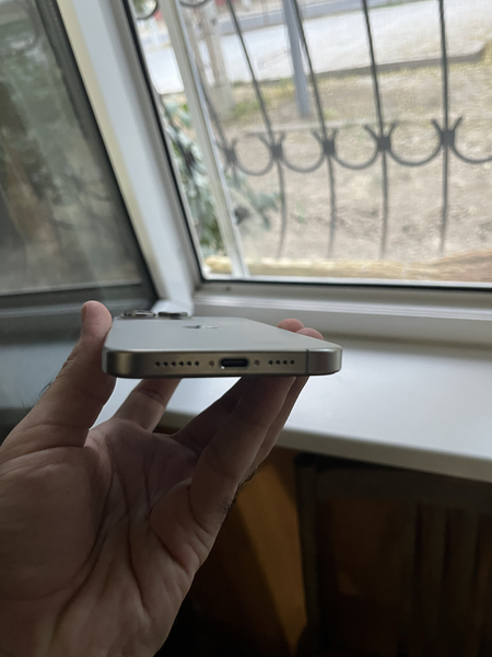 iPhone 15 Pro Max 256 Natural Titanium акб 93%