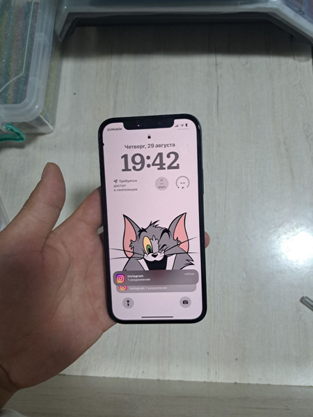 Telefon sotiladi iphone 12