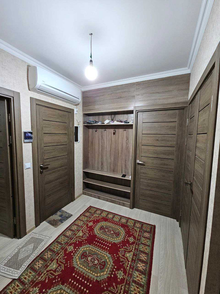 ул. Бабура 3/4/4  , 77 серия    (парк Бабура, рынок Аския )